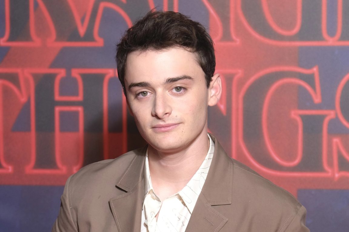 "Separate bedrooms for sure”: Noah Schnapp Revealing He’s Gay Hinted By ...
