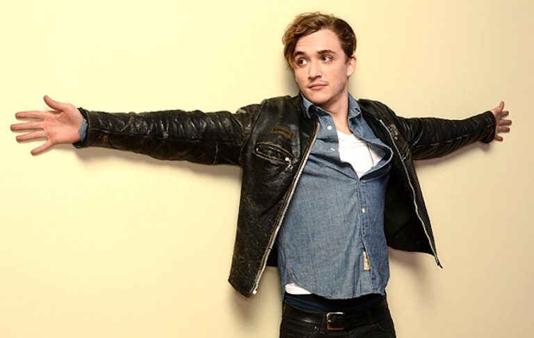 Smallville Star Kyle Gallner Demands James Gunn Cast Him Instead of ...