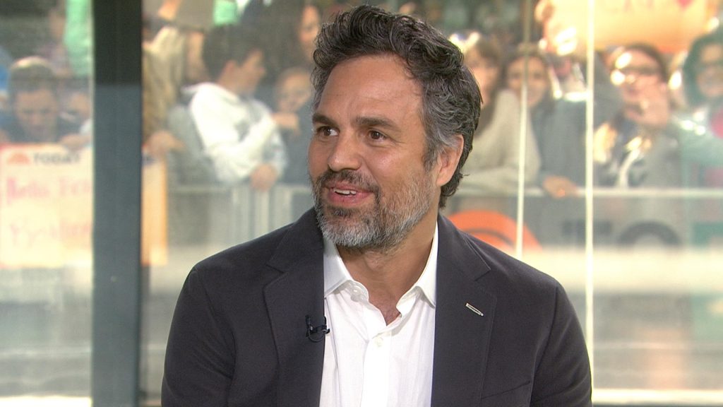 Marvel Star Mark Ruffalo Goes Green as Hulk Actor Turns into Climate ...