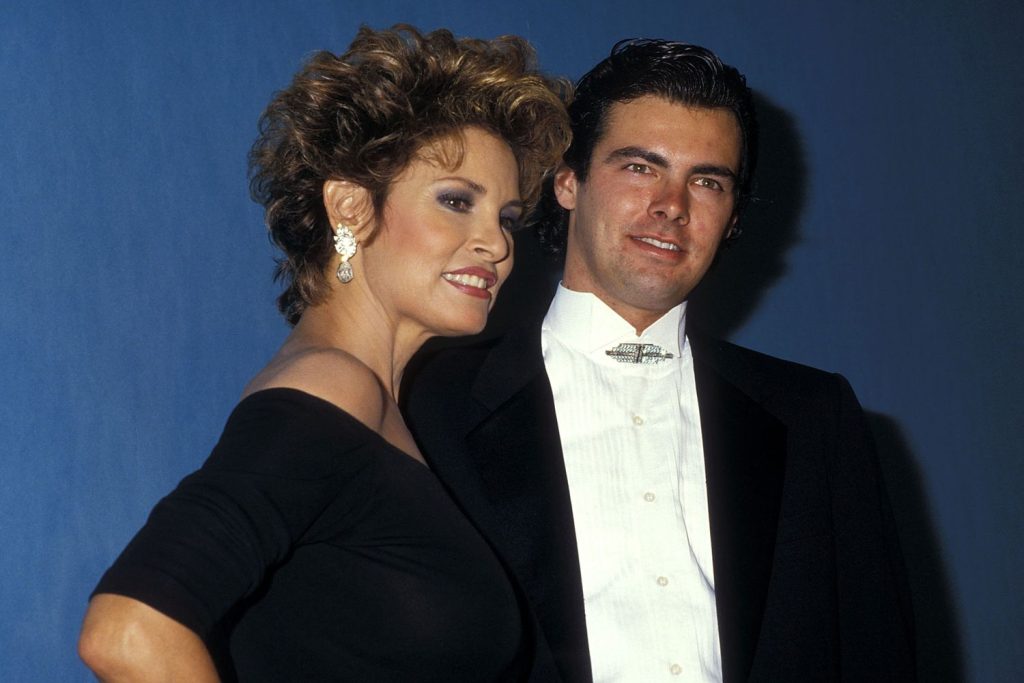 'One Million Years B.C.' Star Raquel Welch's Iconic Fur Bikini That ...