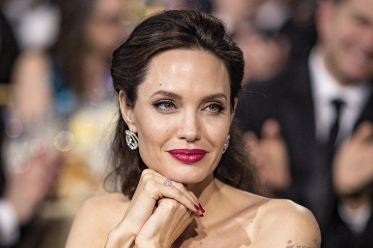 "It felt so real when we were doing it": Angelina Jolie Became Insecure After Halle Berry's ...