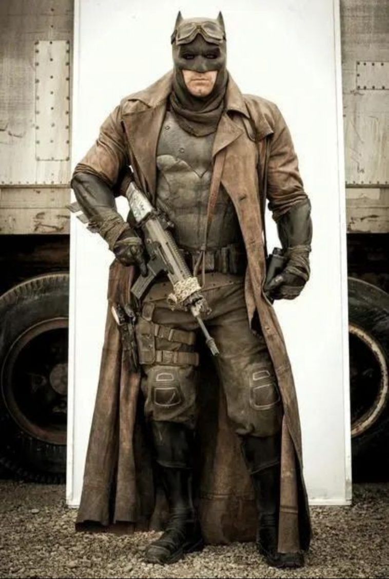 Zack Snyder Reveals All New Look at Knightmare Batman Suit, Superman Corps from Acclaimed BVS ...