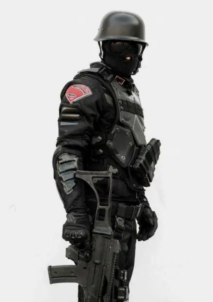 Zack Snyder Reveals All New Look at Knightmare Batman Suit, Superman ...
