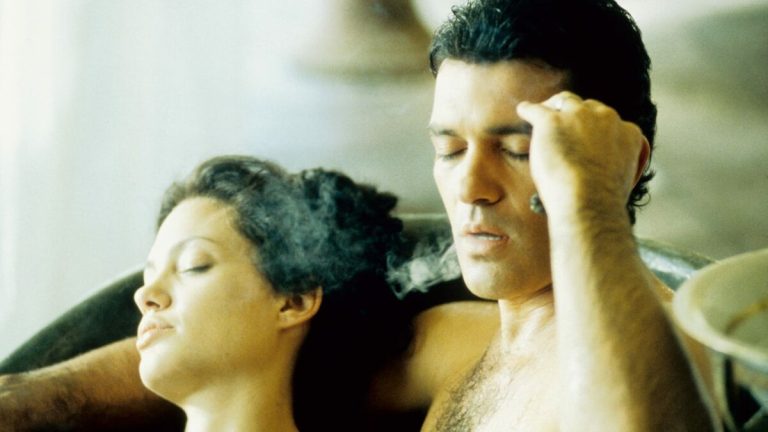 "I couldn’t touch her": Intense S*x Scene With Angelina Jolie Was Not S*xy At All For Antonio ...