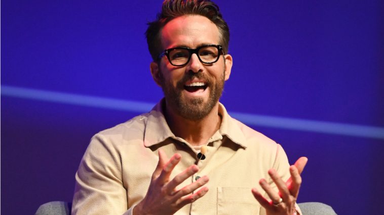 Ryan Reynolds Trolled Mark Wahlberg's Brutal Pre-Morning Workout ...