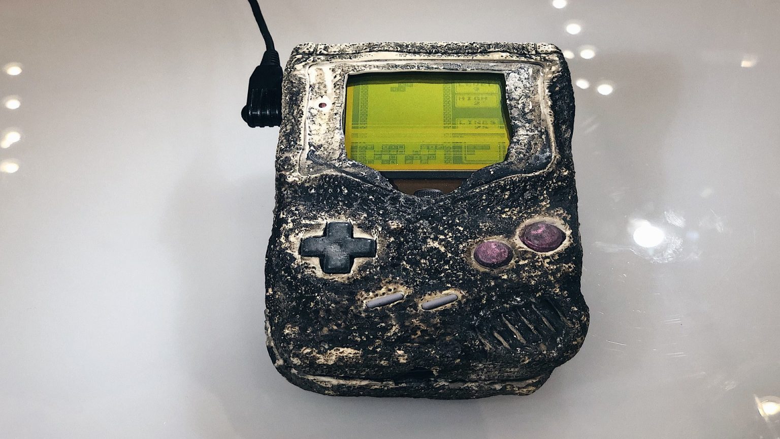 Half Destroyed but Still Working Game Boy That Survived Gulf War ...