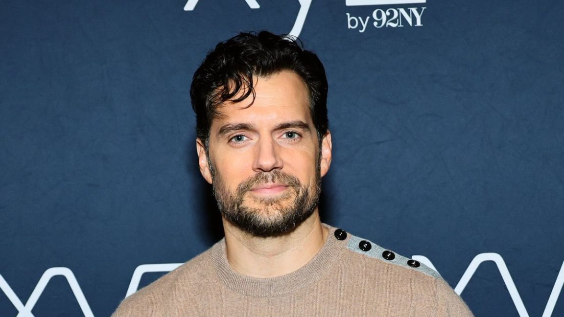 Henry Cavill, Tom Hiddleston and 6 Other British Stars Who Will Nail it ...