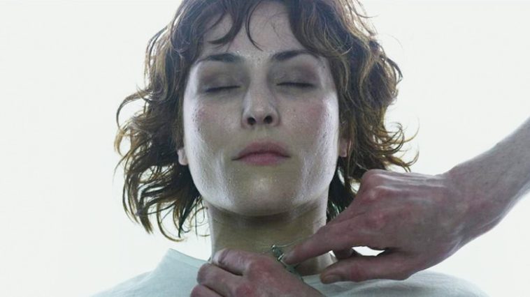 "I'm this girl, half-naked in front of the crew": Charlize Theron's $403M Movie Co-Star Noomi ...