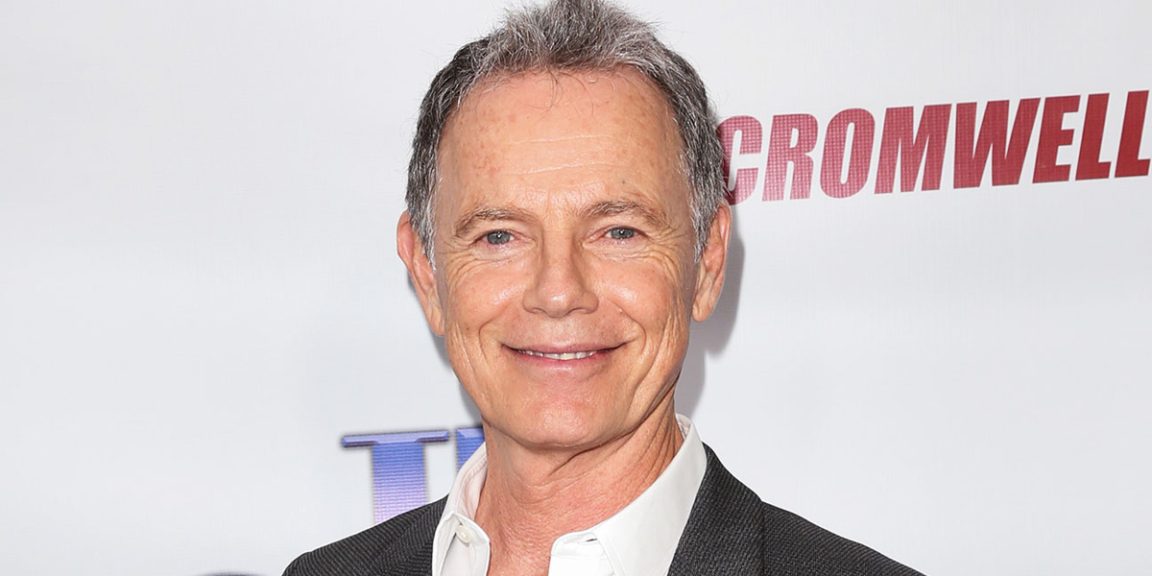 Fall of the House of Usher: Bruce Greenwood Became Roderick Usher After ...