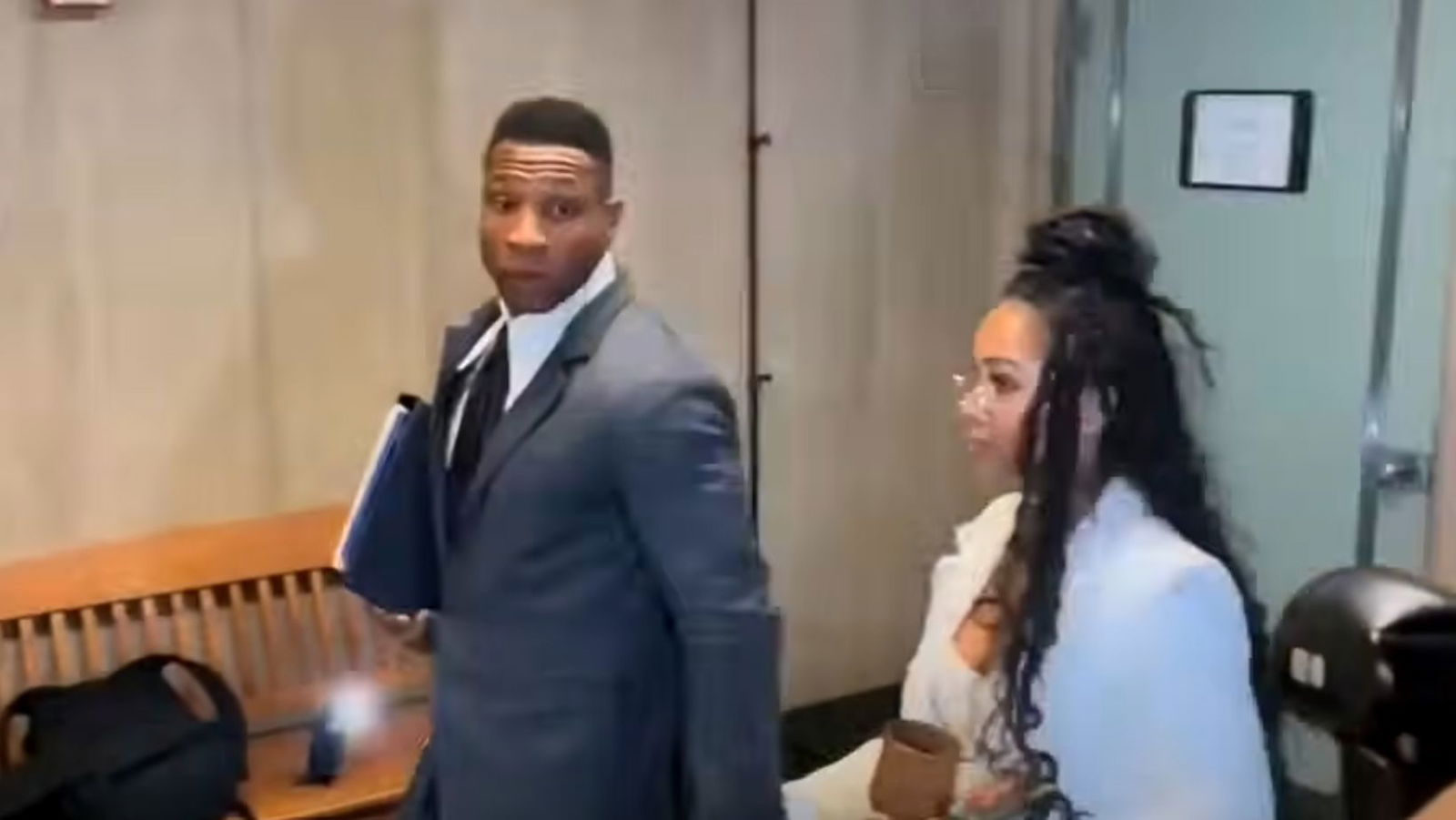 Jonathan Majors Can't Take It Anymore, Trial Humiliation Makes 6ft ...