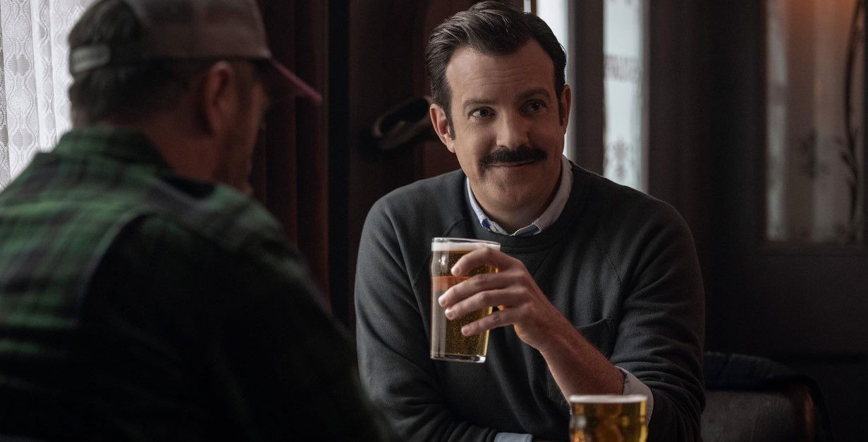 Despite Extreme Popularity Jason Sudeikis Ted Lasso Is Not In Top 3 Of Apple Tv Year End Rankings