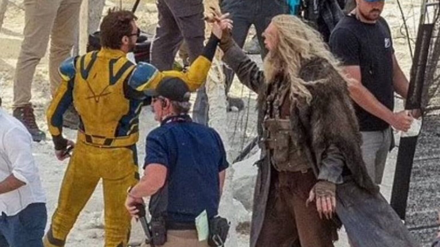 Hugh Jackman Looks Absolutely Annoyed With Ryan Reynolds' Deadpool in ...