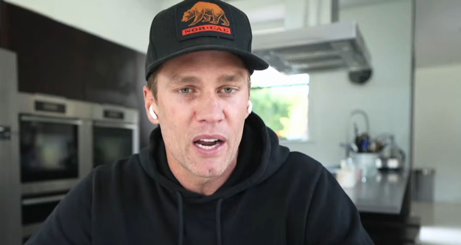 "I'm gonna be calling a...": Tom Brady Reveals Exciting News Regarding NFL Return and $375 ...