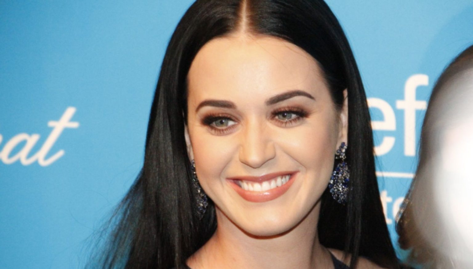 Why is Katy Perry Trending? "The hype is real", Claim Fans after Perry ...