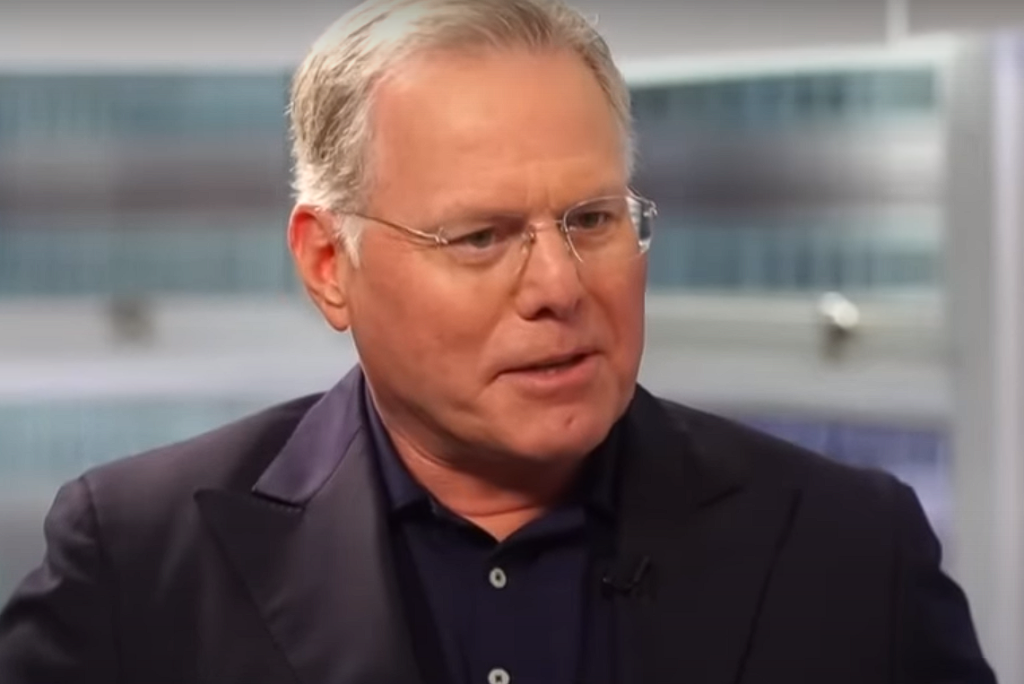 "This man makes me angry": Entire Internet is Up in Arms after How ...