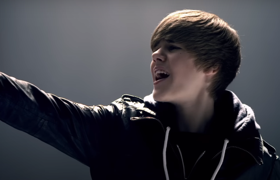 BTS Video of Justin Bieber Crying in Public While Shooting His Hit Song ...