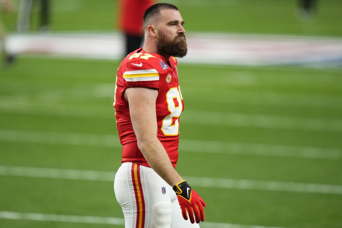 "We don't care if you are dating Taylor Swift": Travis Kelce Gets ...