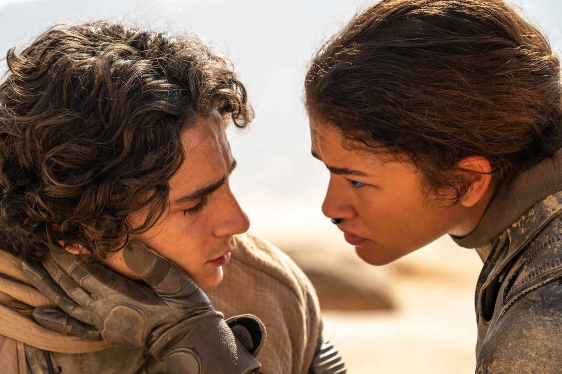 Dune: Part Two: Zendaya's Chani Wearing the Blue Scarf After Meeting Timothée Chalamet Has a ...