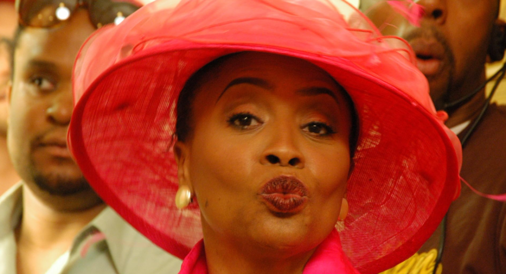 “The king ate the queen”: Jenifer Lewis Believed She Was Going to Die ...