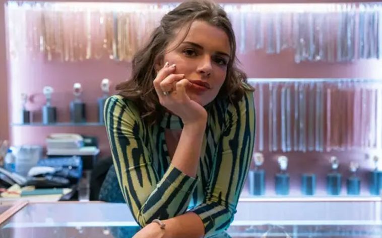 Julia Fox Steps Out From the Pages of a ‘Hunger Games’ Novel as ‘Uncut ...