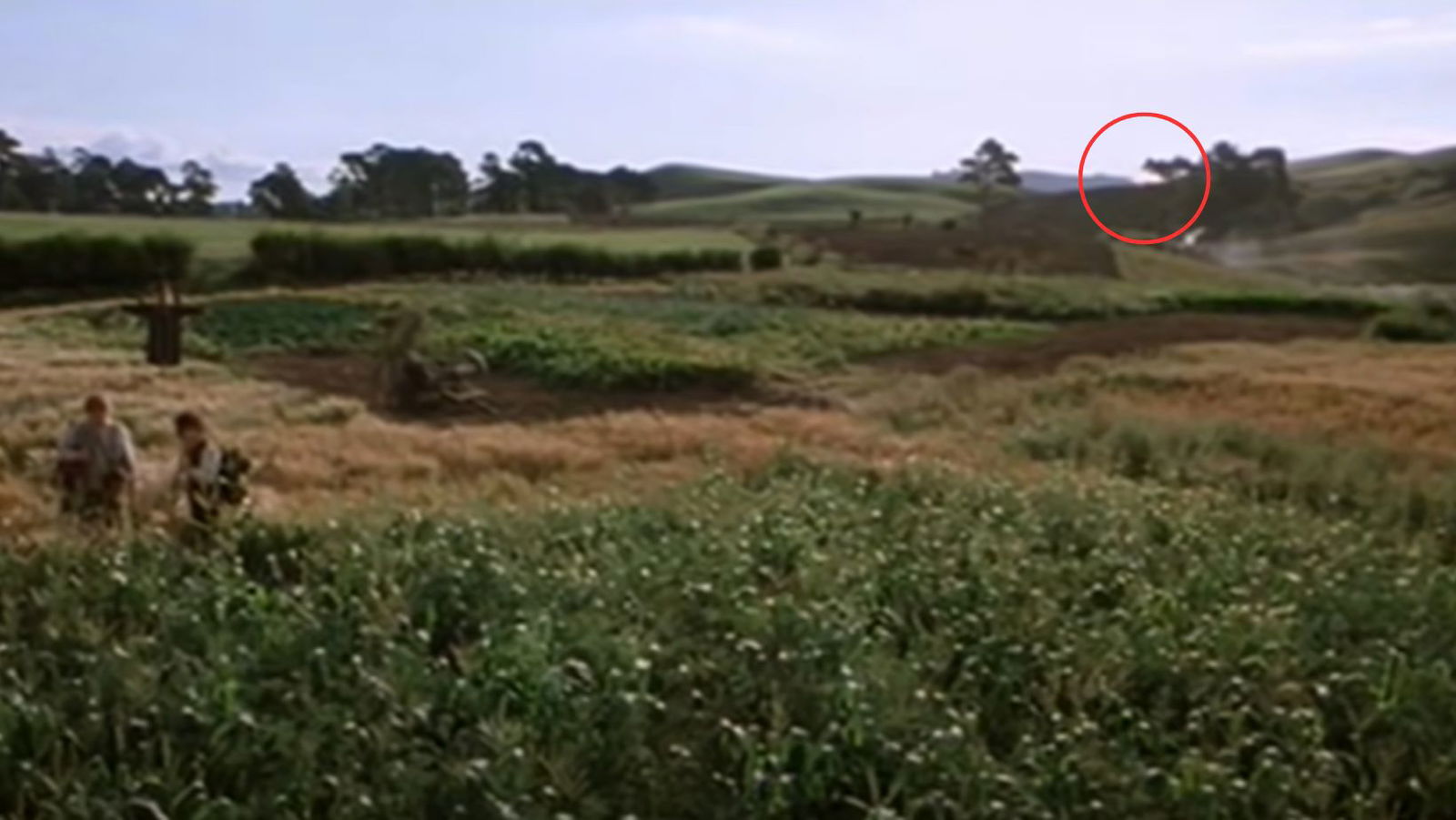 Fans Spot a Car in The Lord of the Rings Movies But This Mistake is Not ...