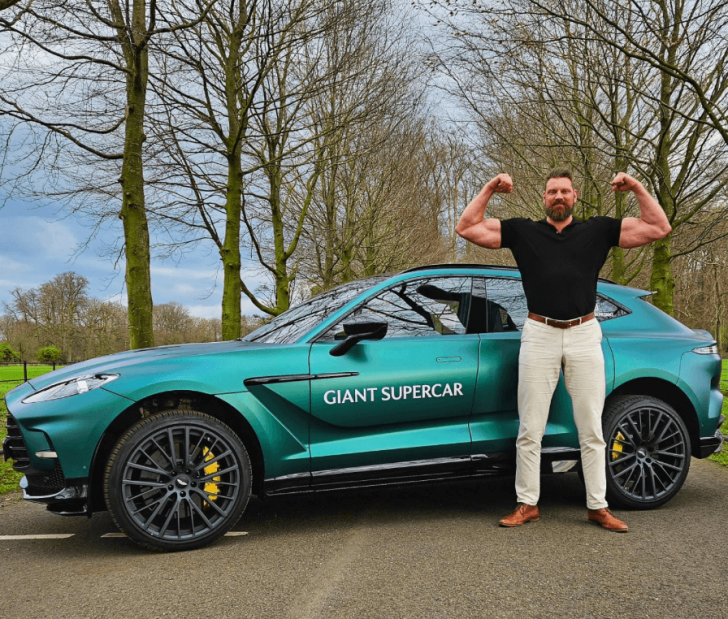 "Tom just caught a stray for absolutely no reason": The Reacher Height ...