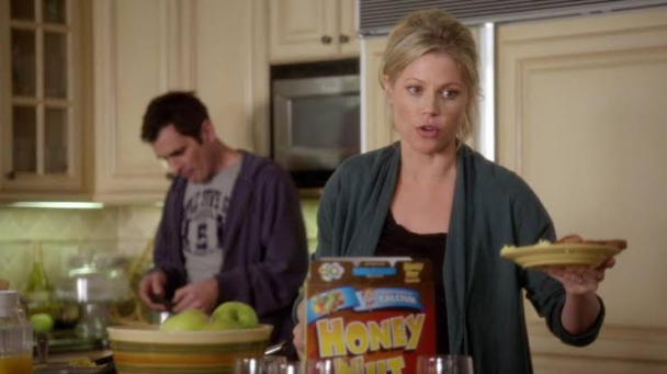 “Claire has something covering her stomach”: Julie Bowen Hid Her ...