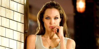 Angelina Jolie's Most Badass Sacrifice Aged Like Milk- But in 2008 ...