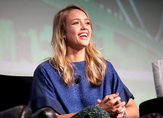 Jessica Alba Reveals Why She Will Never Post Thirst Traps Like Sydney ...