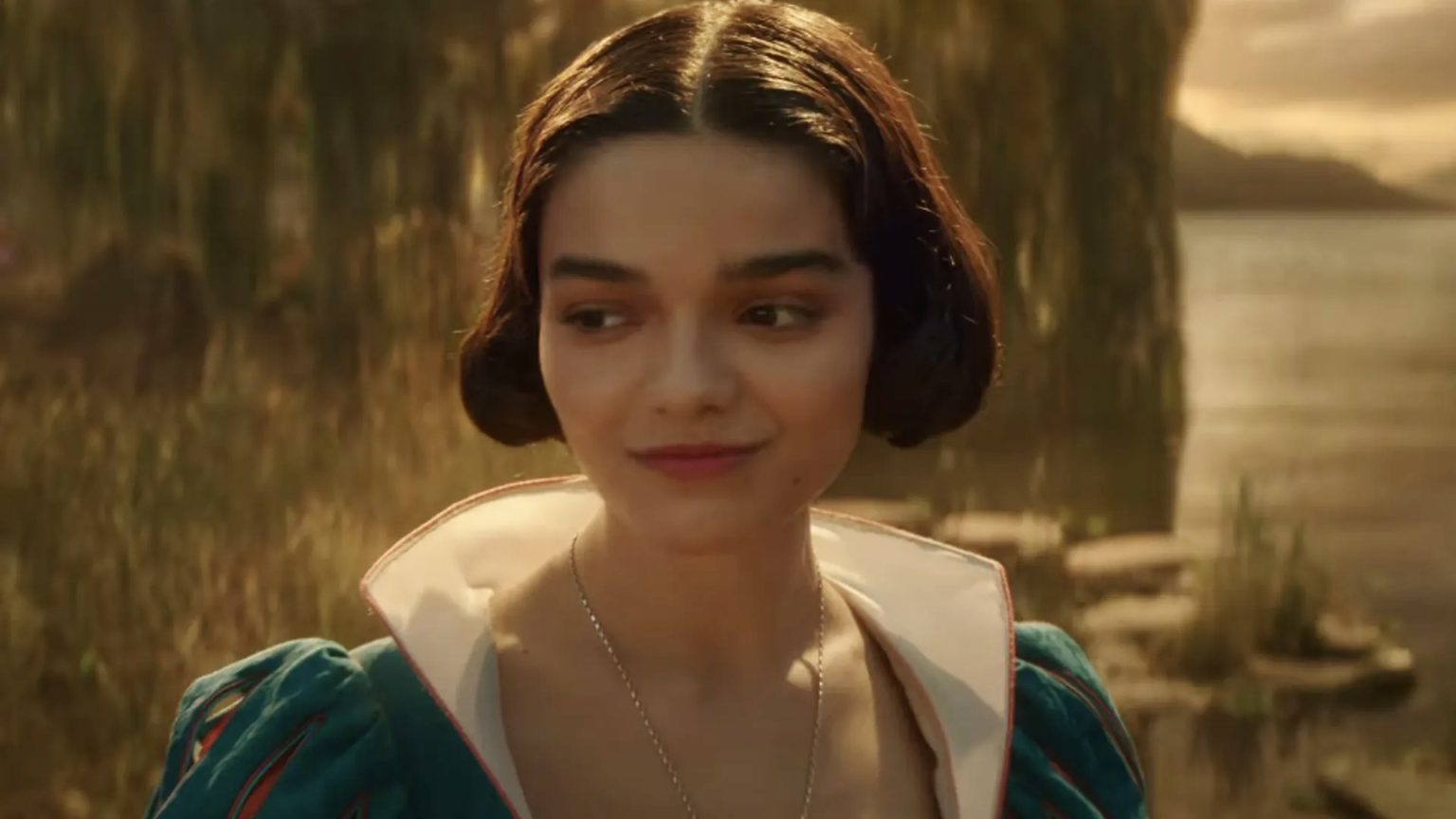 "She's so talentedly untalented”: Disney’s ‘Snow White’ Fans Show Gal ...