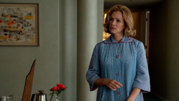 Taking A Closer Look At Julia Roberts Net Worth And How She Built Her