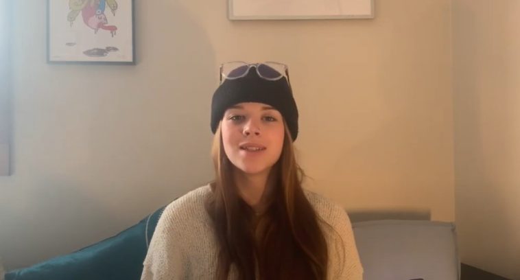 Who Is Nell Smith? Know More About the 17-Year-Old Music Prodigy Who ...