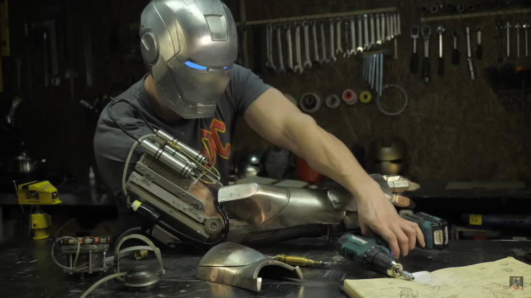 While MCU Fans Were Watching Robert Downey Jr, Russian Scientist Took 6 ...