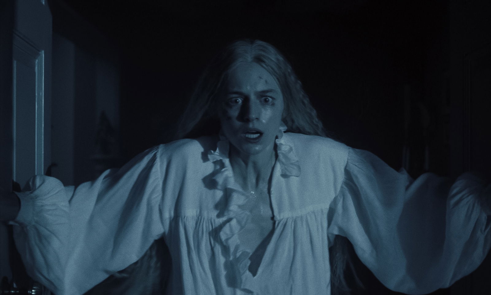 Nosferatu Review — Robert Eggers Makes a Visually Gorgeous but ...
