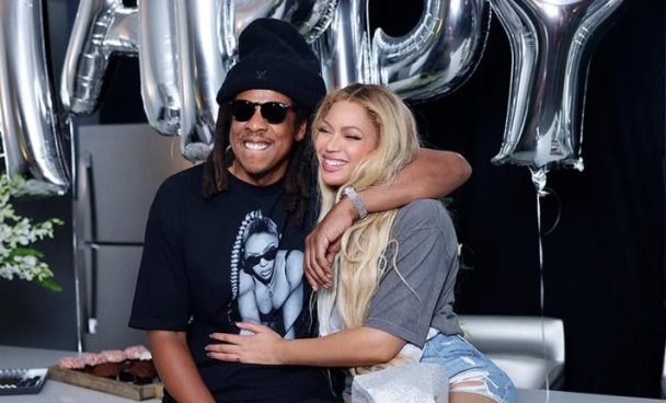 Why Beyoncé Decided to Stay With Jay Z Even After He Admitted to ...