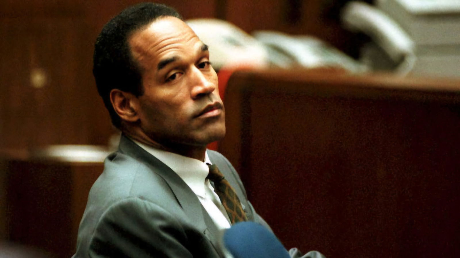 American Manhunt: O.J. Simpson Review — A Gripping Series