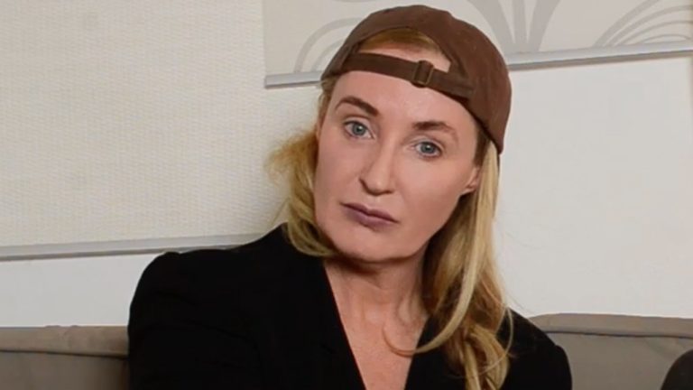 I Would’ve Never Believed That Lisa Gerrard Invented Her Own Language ...
