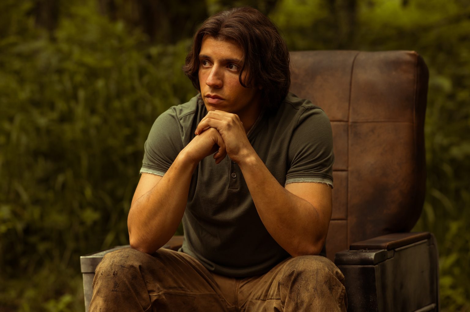 Yellowjackets — 12 Angry Girls and 1 Drunk Travis — Review