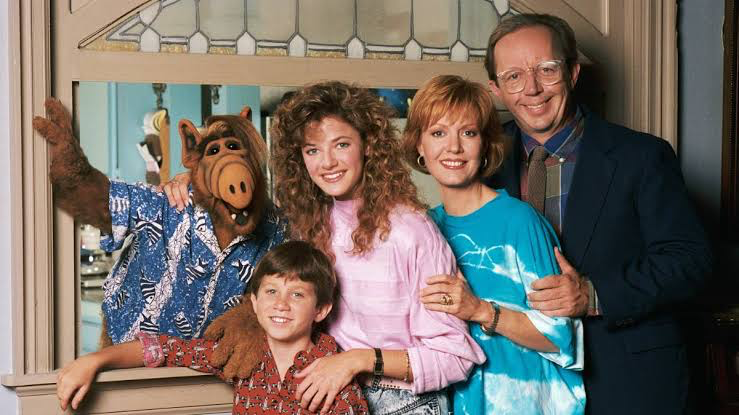 10 Iconic '80s TV Sitcoms That Still Rock