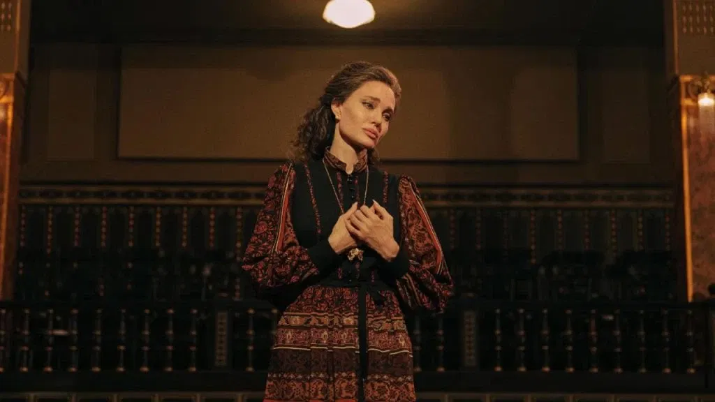 Angelina Jolie Faces New Parenting Fear After Fight With Brad Pitt ...