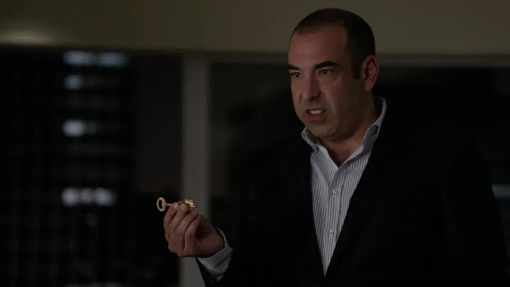 11 Unforgettable Mike Ross Moments in ‘Suits’