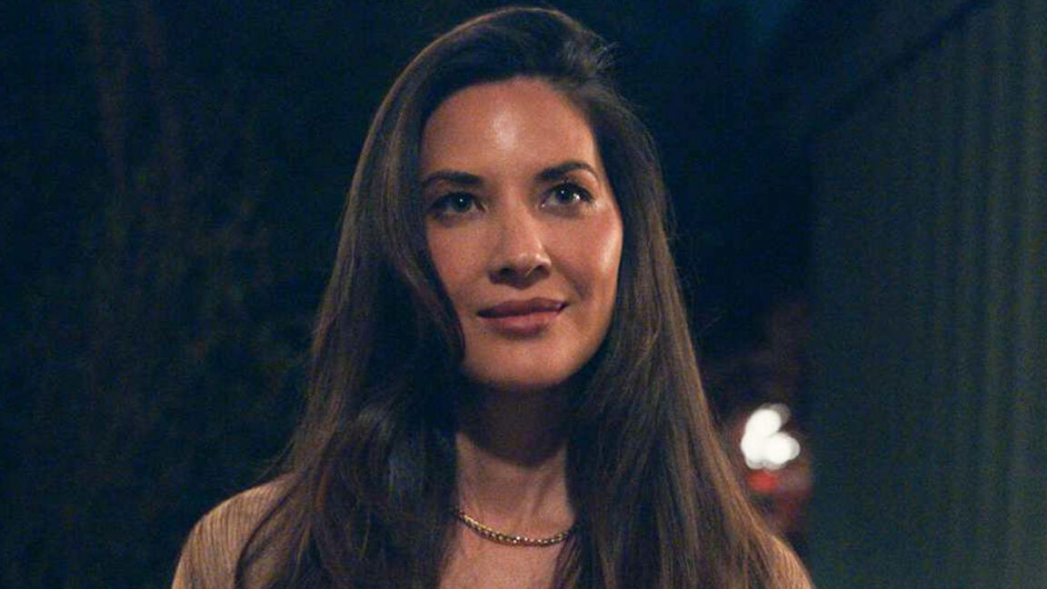 Olivia Munn Just Roasted Donald Trump’s Tariff Surrender on the ‘Daily ...