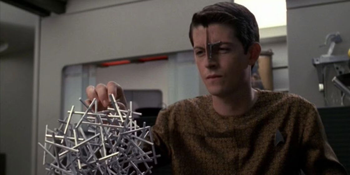 Star Trek: Picard May Have Dropped One Voyager Actor for Controversial ...