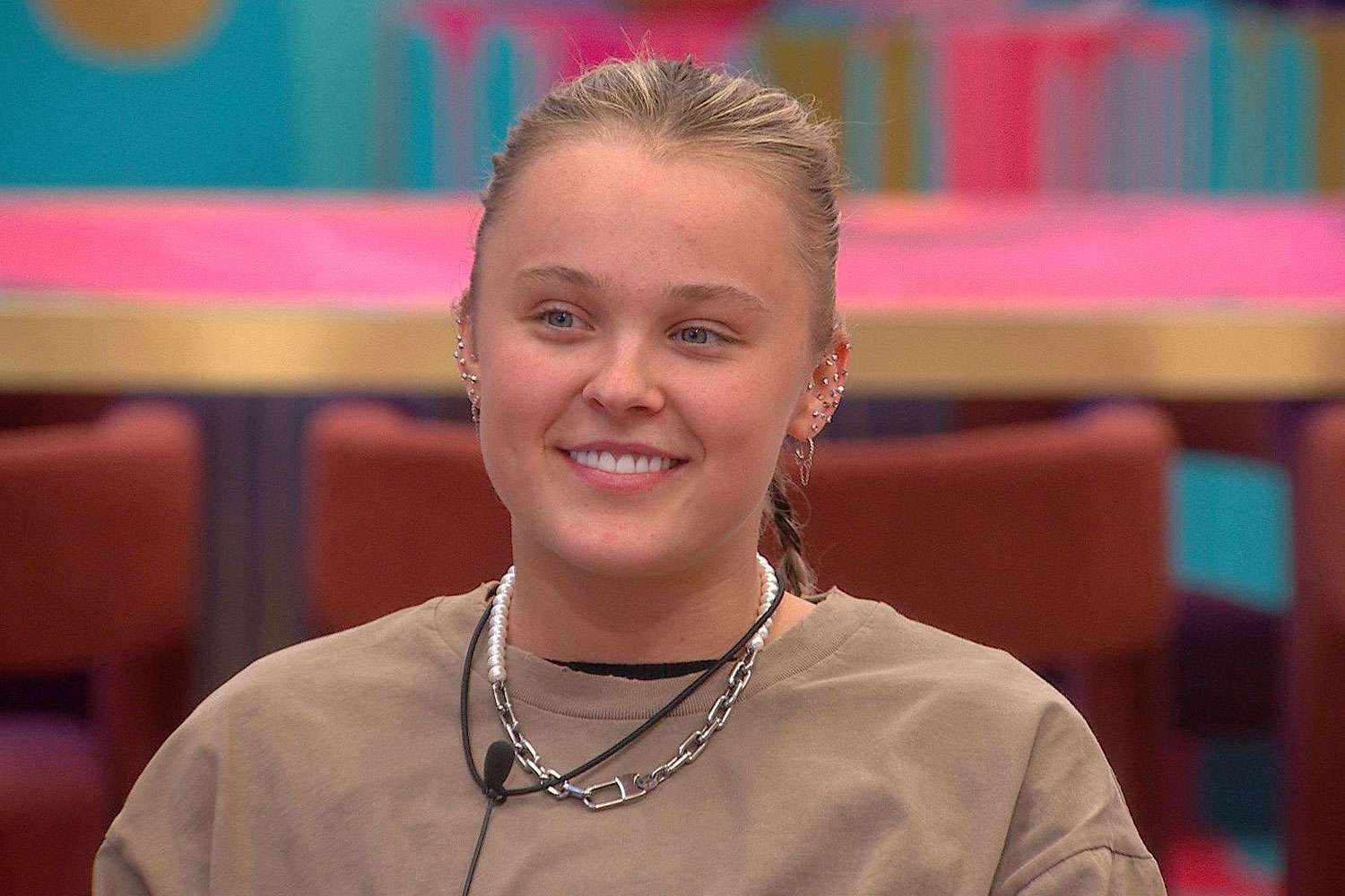 "She is desperate for attention": JoJo Siwa May Regret Trashing Candace ...