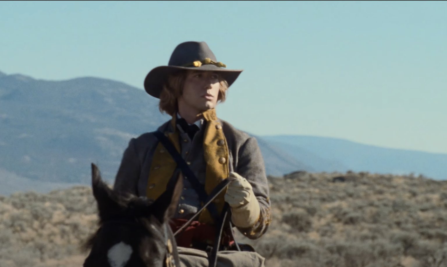 'Twilight's Cullen Crest Returns on Netflix, but Jackson Rathbone Is 17 ...