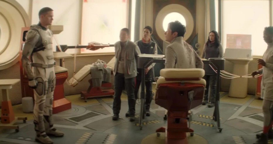 ‘Murderbot’ Episode 3 Review: Alexander Skarsgård Brings Life to an ...