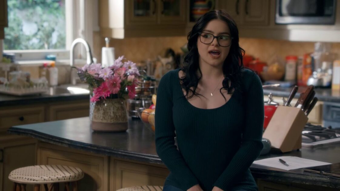 13 BTS Stories from the Sets of Modern Family Only Real Fans Know