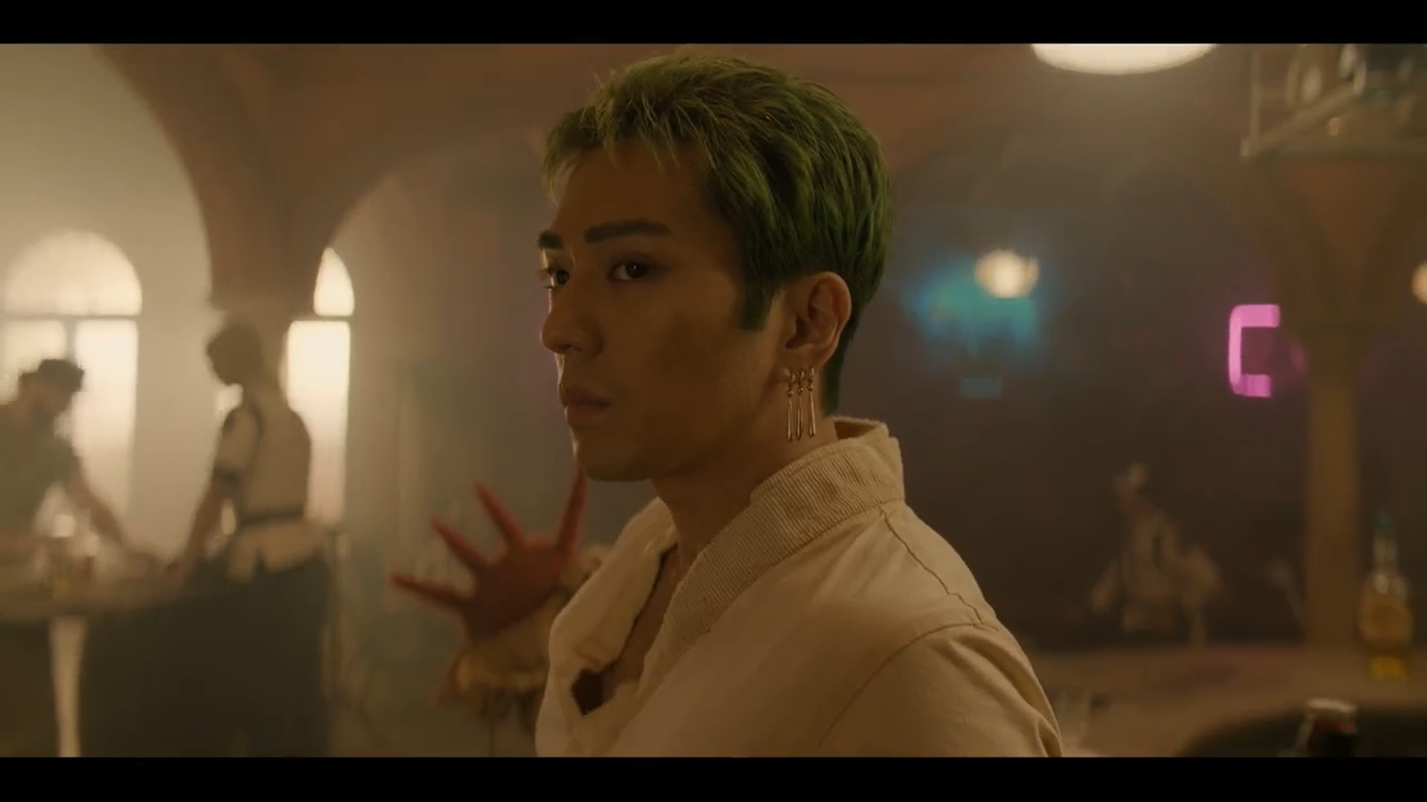 One Piece Fans Suddenly Hate Zoro Actor Mackenyu After His 1 Photo