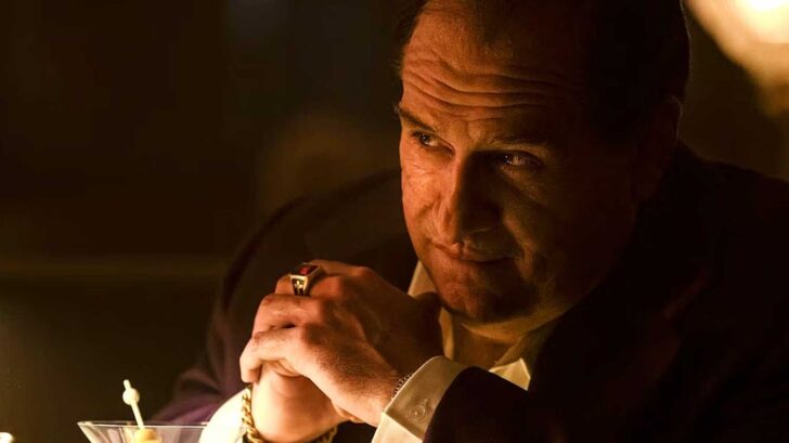 Danny DeVito vs Colin Farrell: Who Is the Better Penguin?