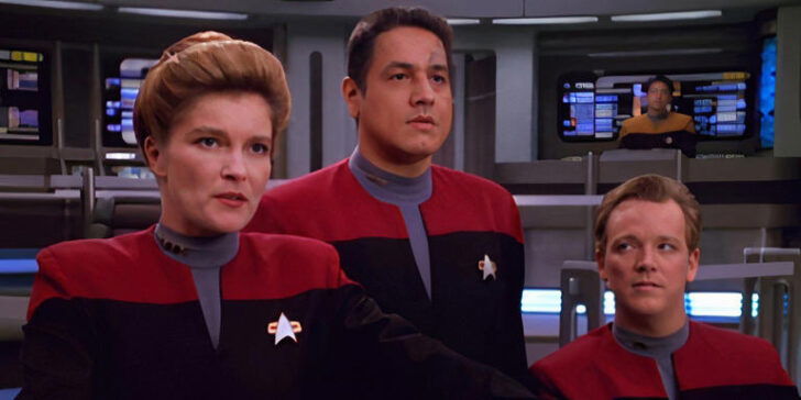 Star Trek: 5 Reasons Janeway Was a Better Captain Than Picard